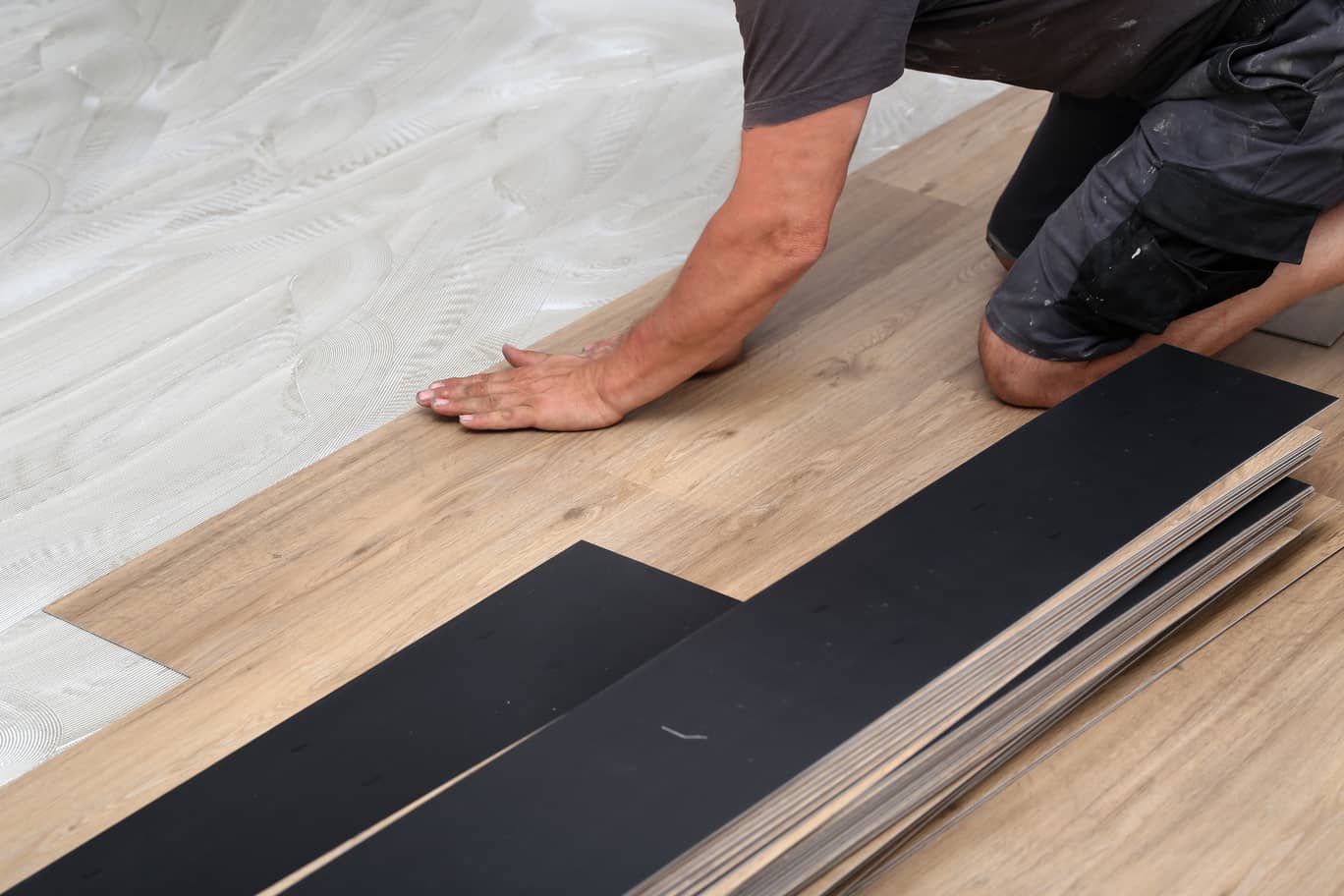 Easy Steps to Stagger Vinyl Plank Flooring - Honor Services